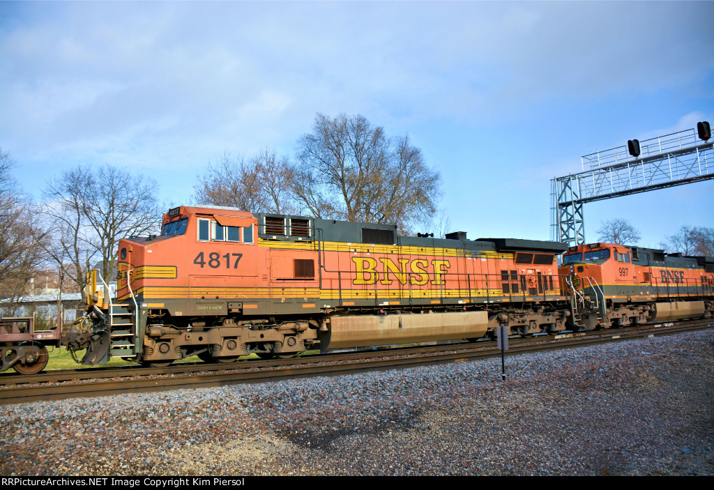 BNSF 4817